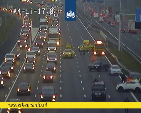 Rijkswaterstaat Verkeersinformatie on Twitter: "Vanwege een ongeluk bij Nieuw-Vennep heb je drie ...