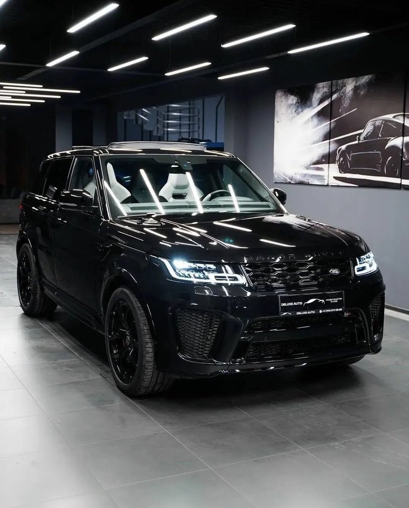 Range Rover 2022 Blacked Out