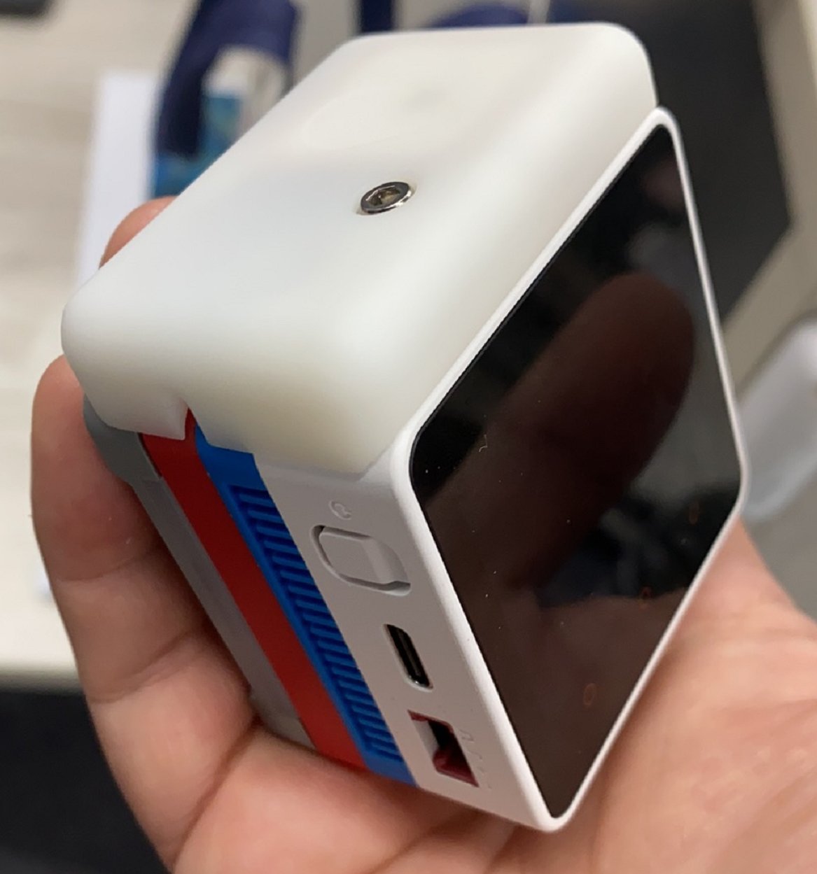 M5Stack on Twitter: "GPS HAT. any idea? https://t.co/3t8bFF01HK" / Twitter