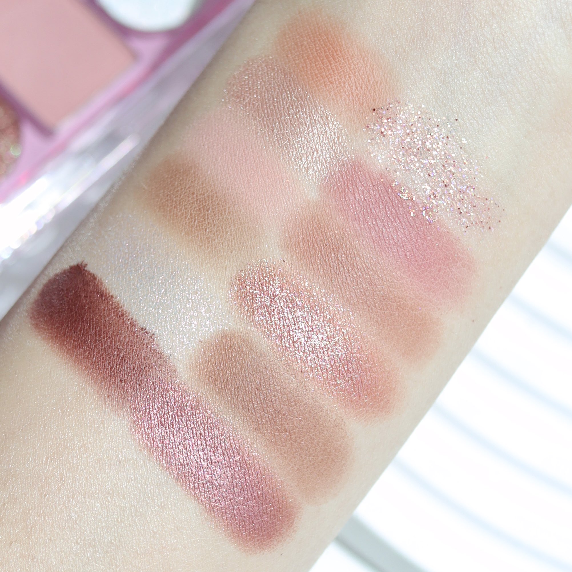 cloudysstory ꕀ on Twitter: "เนี่ยยย พาเลทตาสีที่ใช้ได้ทุกวัน everyday look ไปจนถึงออกงานเลย ...