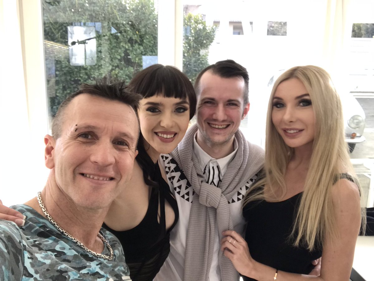 Behind the scenes: I’m happy, Shoot for @EN_PRIVATE again! Good script ...