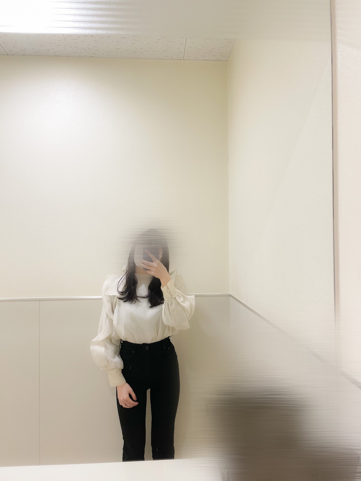 GRL グレイル on Twitter: "RT @zuse__tsu: ストレッチフレアパンツ[cu34] 153cm骨スト低身長でも足長く見える 🏻 と思ったけどモデルさんと比べたら全然 ...