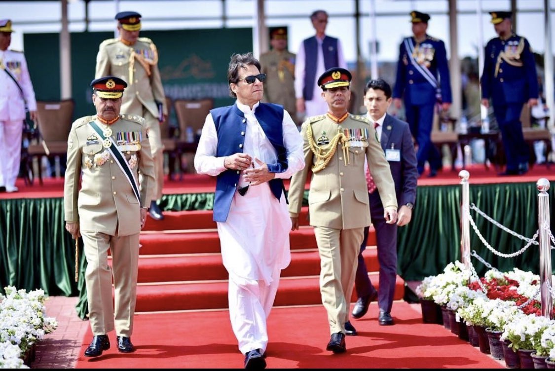 PTI on Twitter: "Prime Minister @ImranKhanPTI during Pakistan Day Parade earlier today. 🇵🇰 https ...