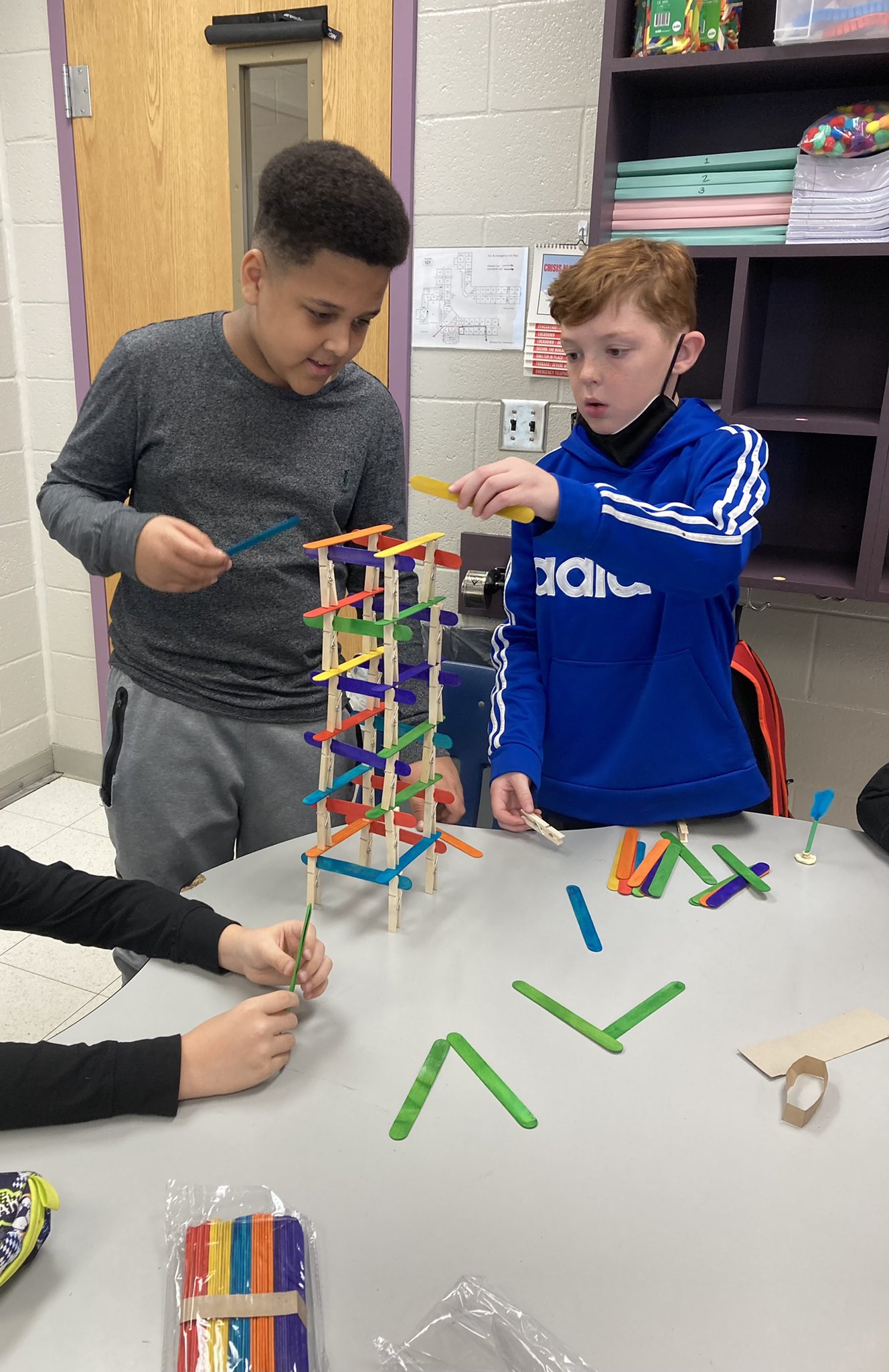 Kelly Cortez on Twitter: "Team Challenge this week: clothespin/popsicle ...