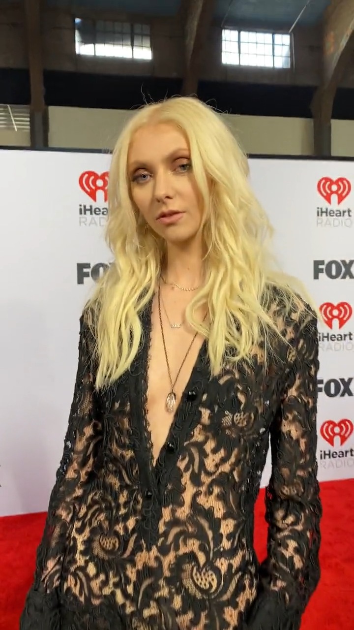 Taylor Momsen 2022 Calendar
