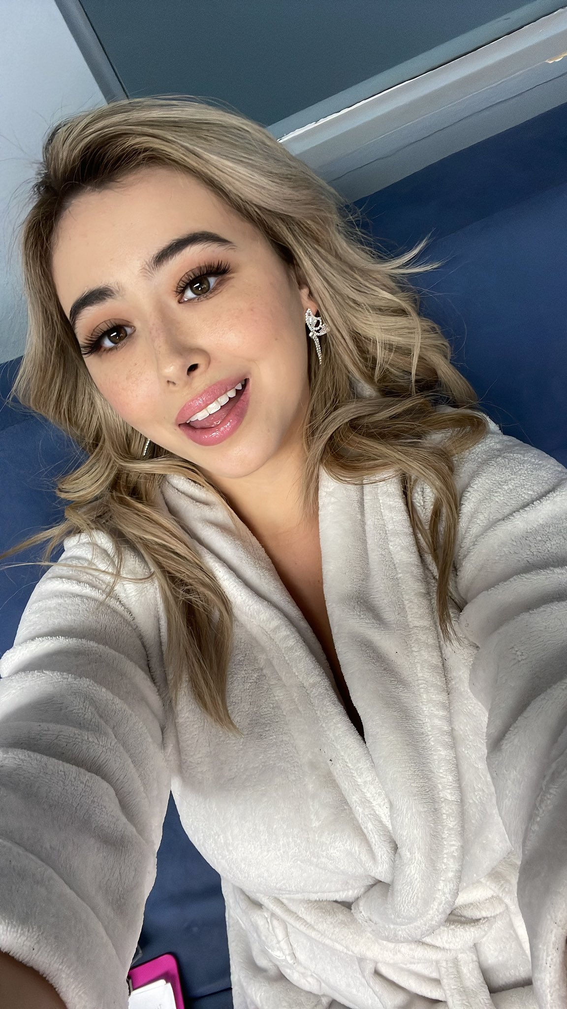 TW Pornstars - Chloe Surreal 🍤. Twitter. waiting to meet you on ...