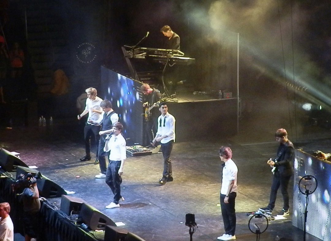 OT5 Archives on Twitter: "Unseens of One Direction performing! https ...