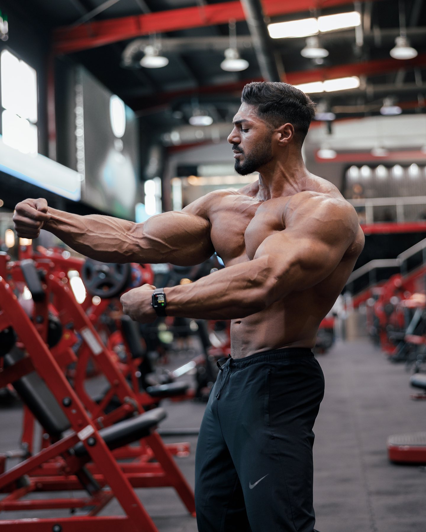 Gym Bodybuilding Poses