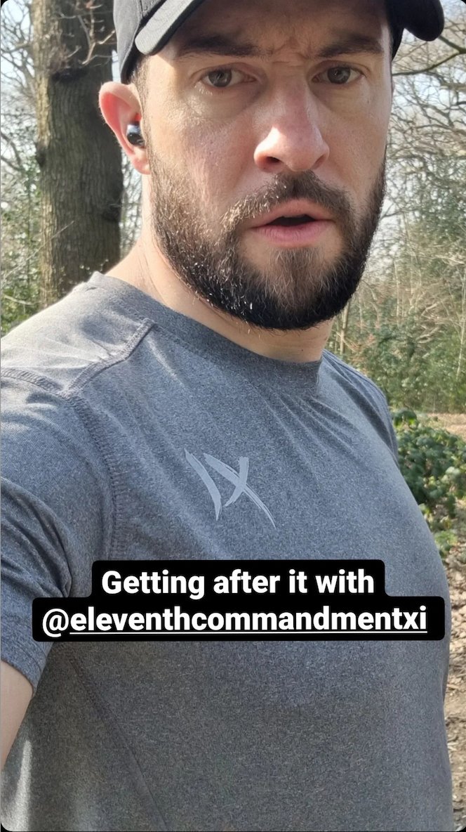 Celeb Lover on Twitter: "Wow, @MikeParrActor is giving serious beefcake DILF vibes. What a stud ...