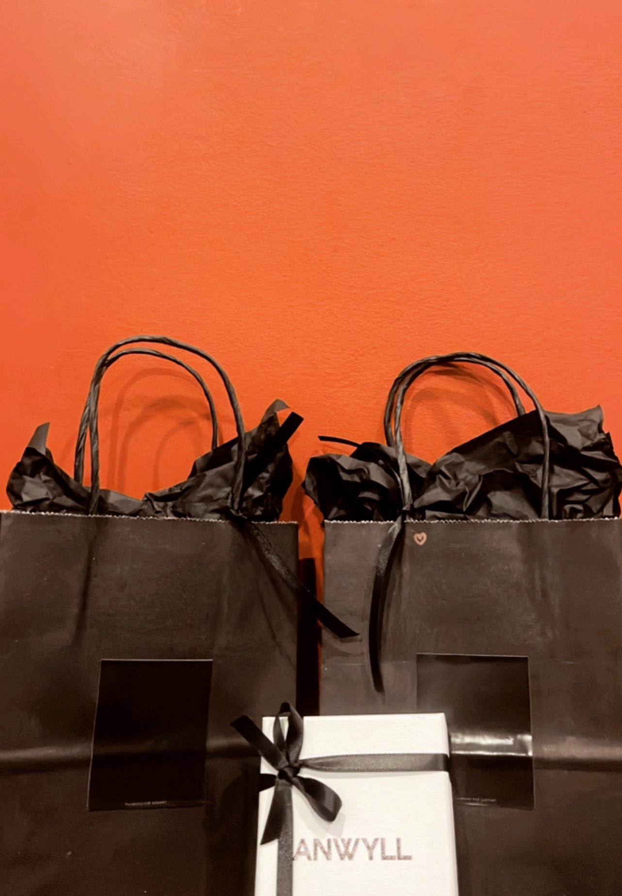 Aunz Patchara on Twitter: "ได้รับแล้วแบบจึ้ง แต่.....ขอถามคำเดียวเลยทำไมต้องมีหัวใจให้กัน ...