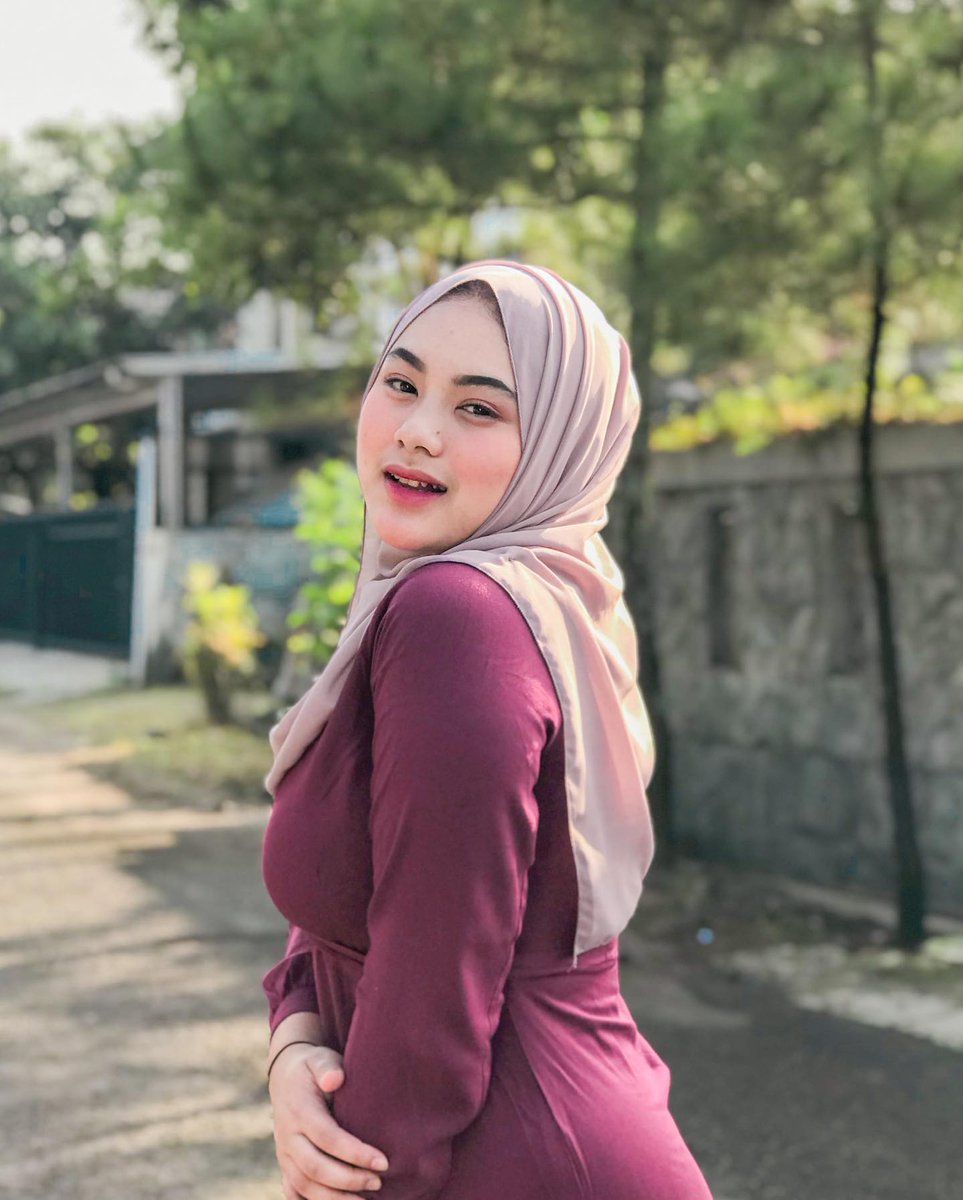 Wanita Berjilbab Tercantik