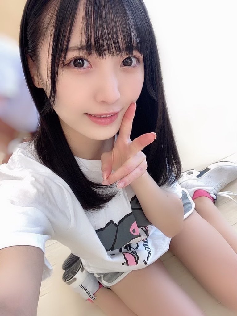 由良ゆら よーよーよー ♡4 4週プレ♡ On Twitter なんと! ️🔥 4 9 土 週刊プレイボーイ×由良ゆら 初表紙and発売