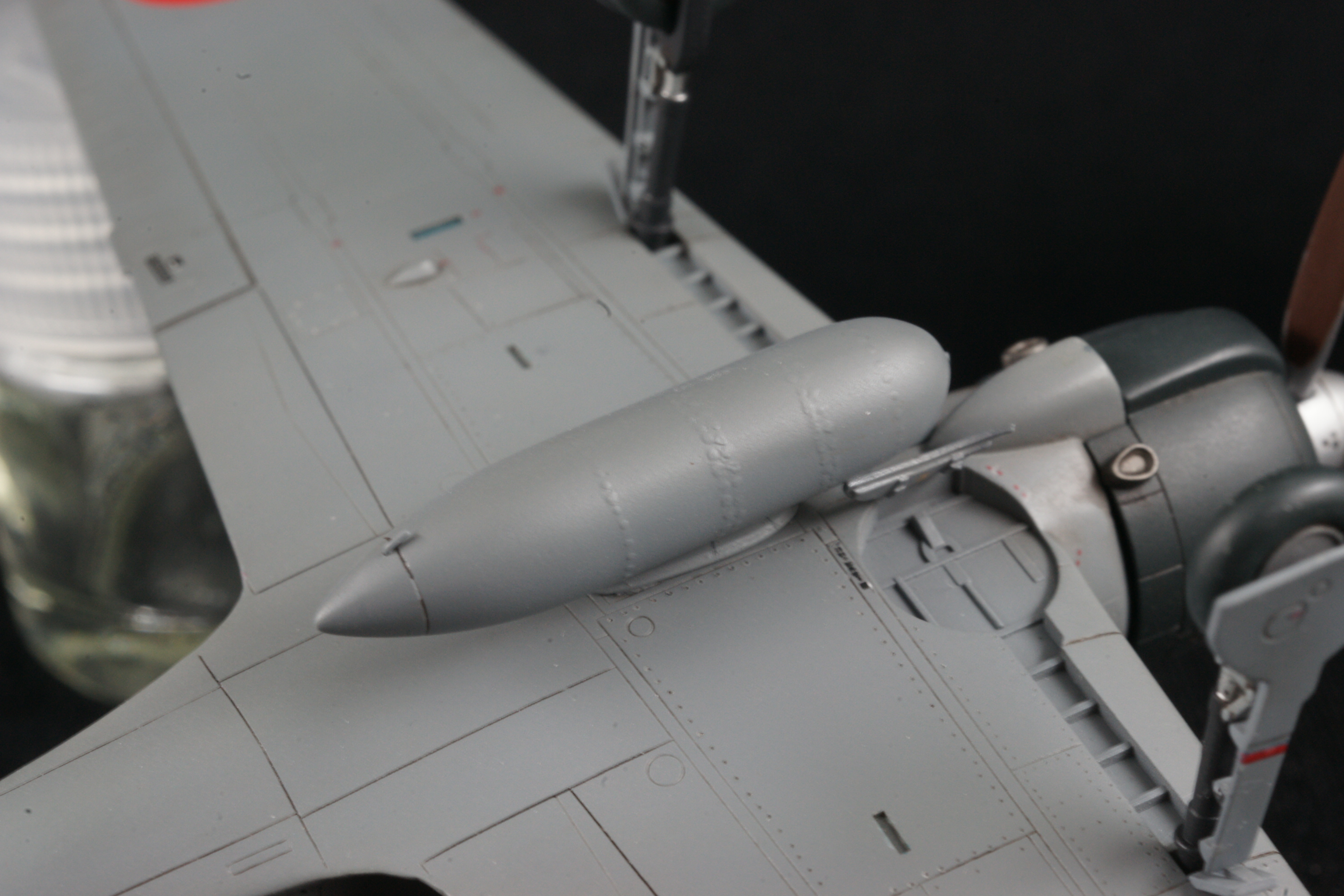 ケン472 on Twitter: "ハセガワの零戦 『日本海軍機の塗装 ソコハ何色?』を見て塗りました。突出し型マスバランスの三菱製機体。 今月もよろしくお願いします。 #72lab定例会 ...