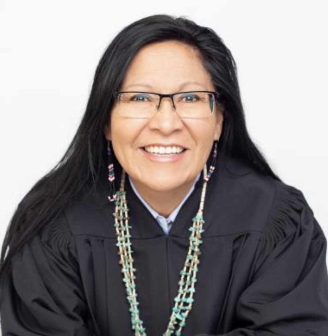 Vivian Begay's Instagram, Twitter & Facebook on IDCrawl