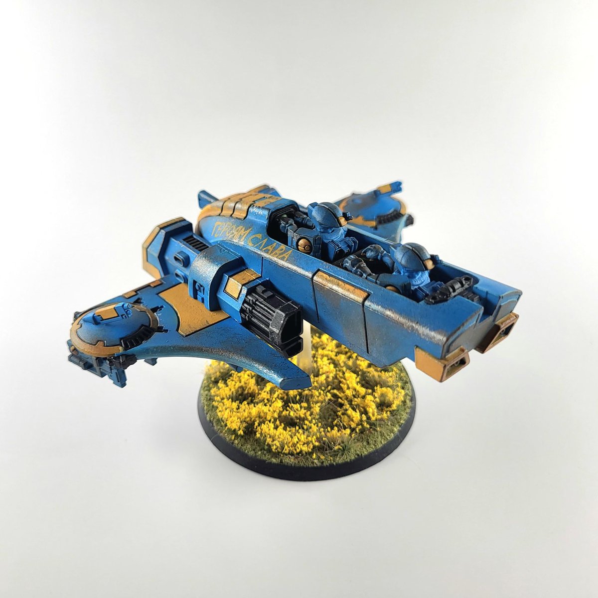 My friend @BruskLickaScrye made this awesome Tau TX4 Piranha in Ukraine ...