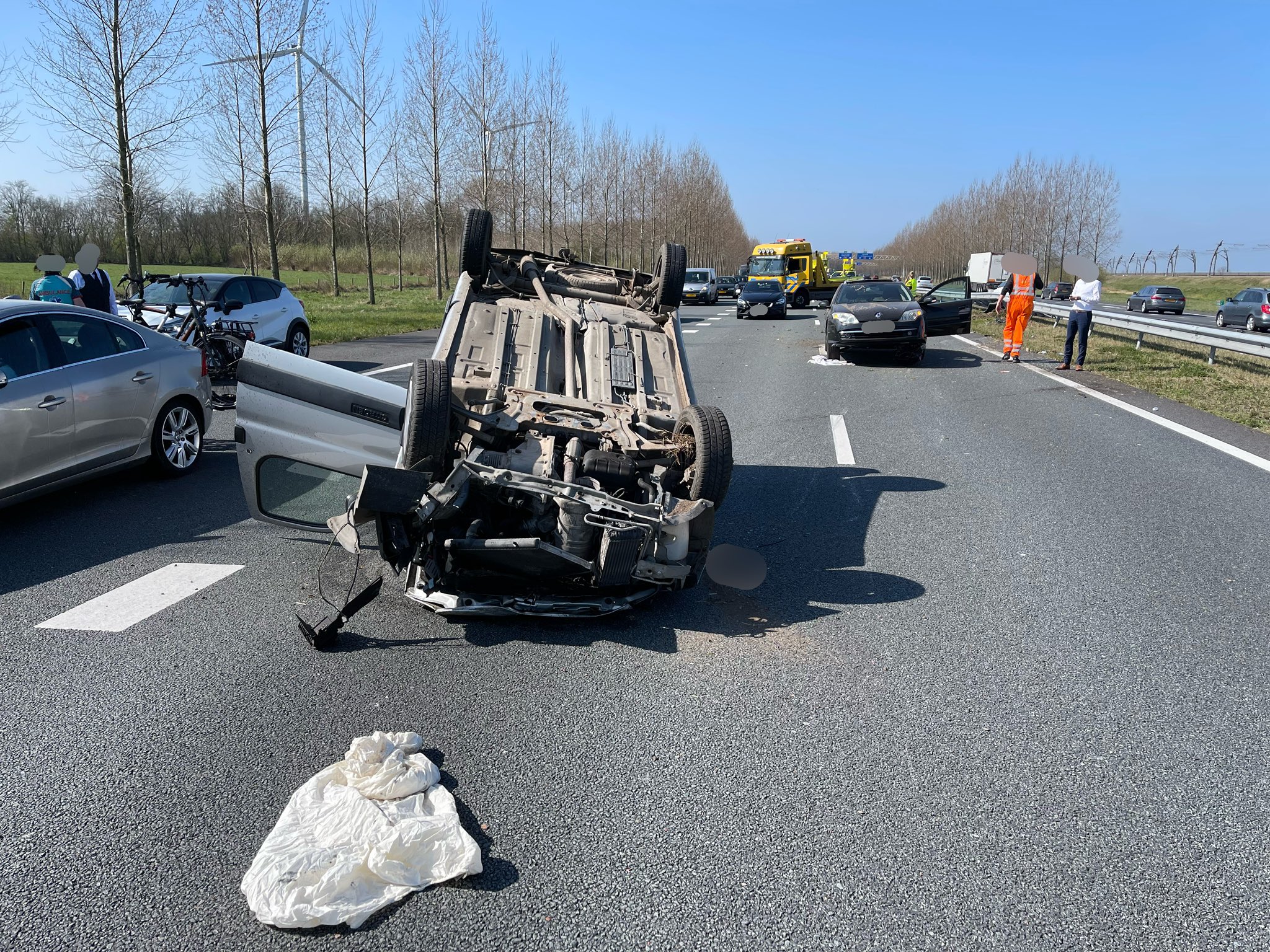 Rijkswaterstaat Verkeersinformatie on Twitter: "Het betrokken voertuig is mee met de berger. We ...