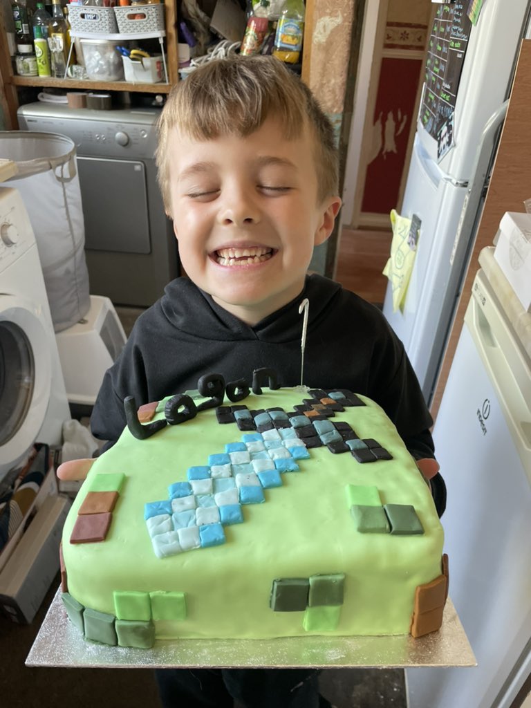 Minecraft Ender Dragon Cake