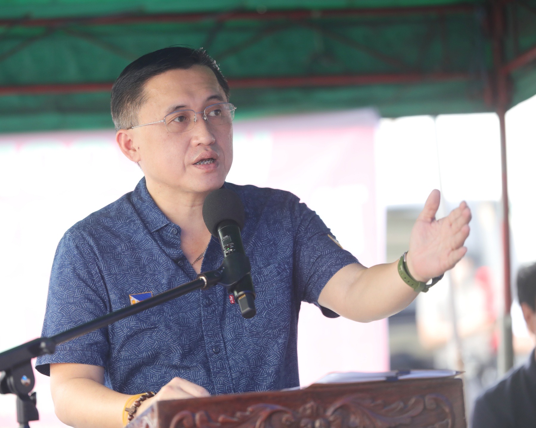 PTVph on Twitter: "TINGNAN: Pinangunahan ni Sen. Christopher “Bong” Go ang pamamahagi ng mga ...