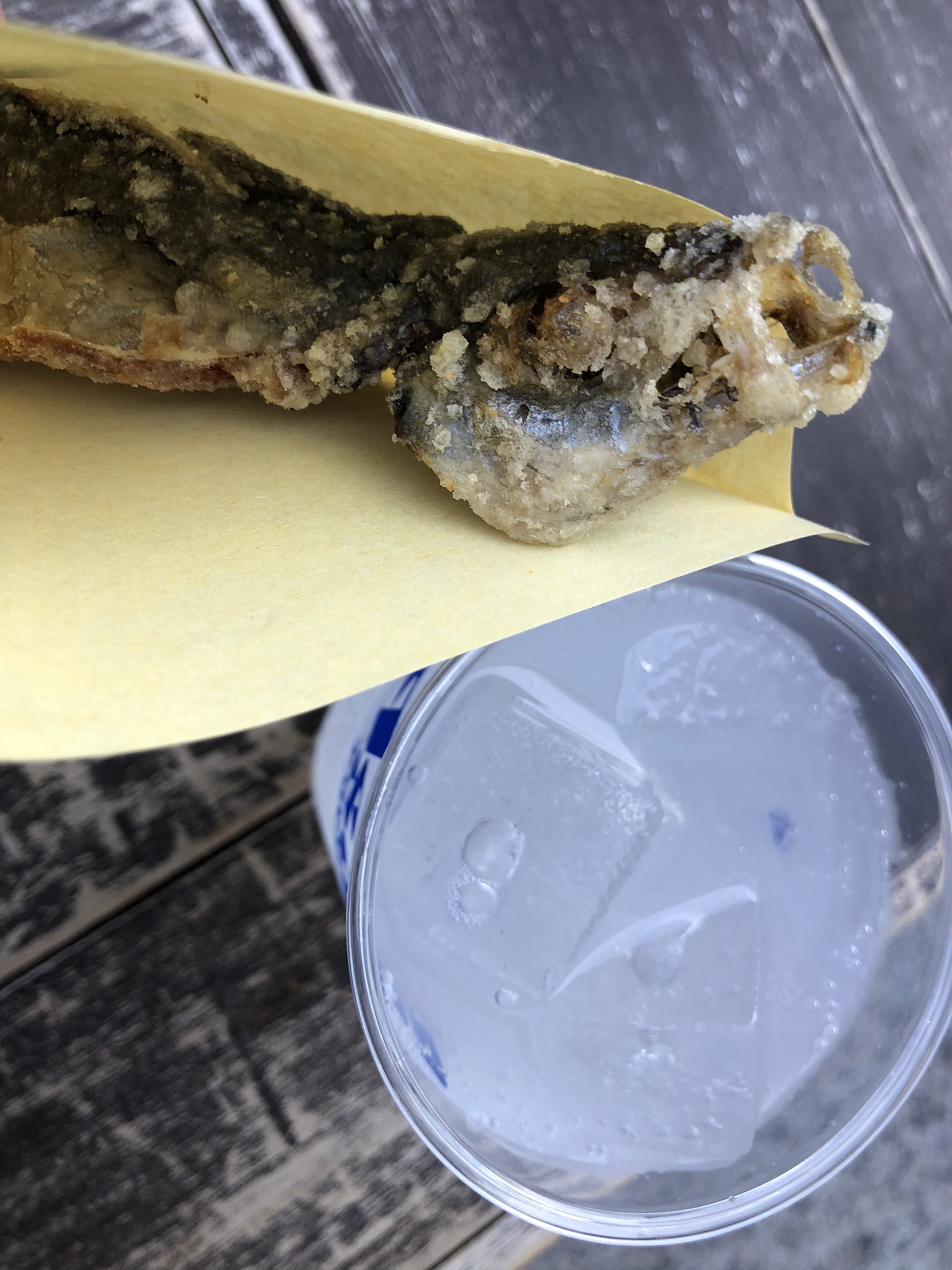 yanbo on Twitter: "かーらーのアジの唐揚げ柚子胡椒味とレモンサワー https://t.co/wEbLYejidC" / Twitter