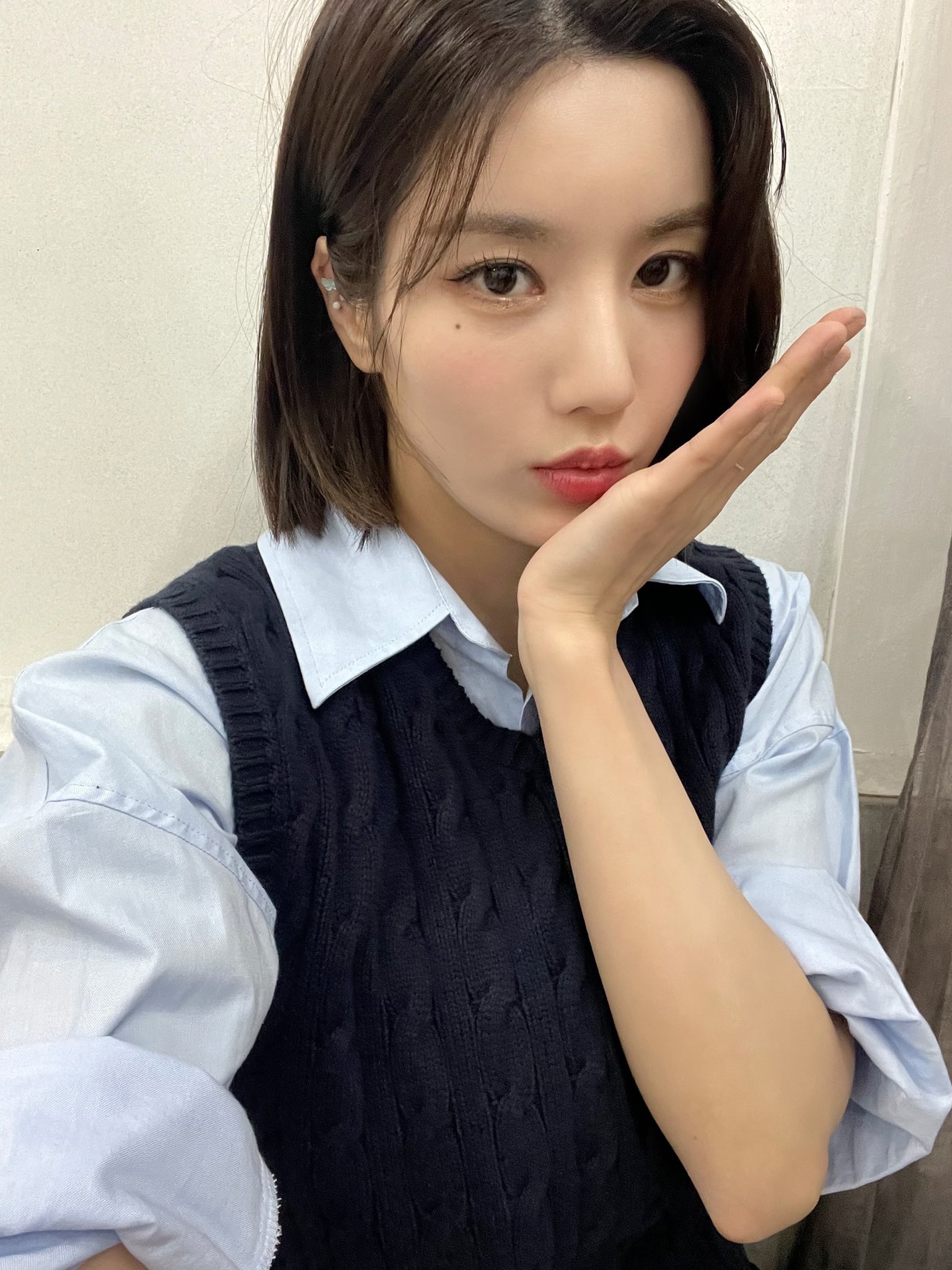 권은비 Kwon Eun Bi On Twitter [📸] 220409 2nd Mini Album [color] Video