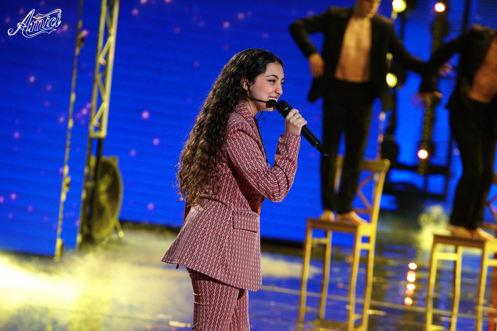 Amici Ufficiale on Twitter: "Quando la seconda prova chiama Sissi risponde con "Crazy"! Ha ...