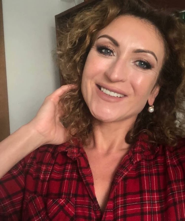 Julia North's Instagram, Twitter & Facebook on IDCrawl