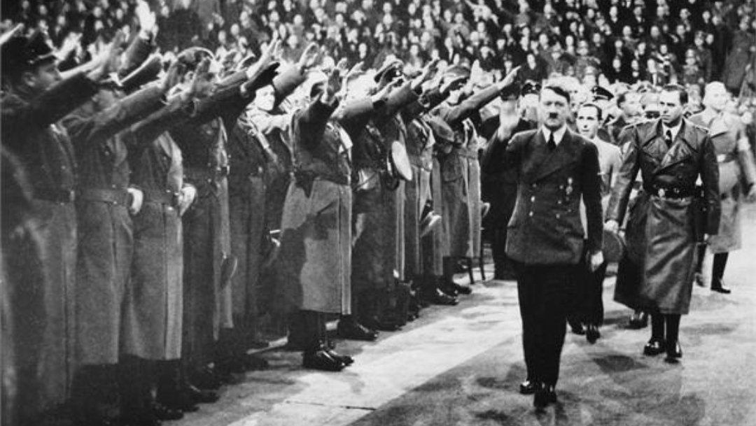 हिटलर का एक बंदा था, नाम गोएबल्स! तो गोएबल्स ने क्या किया? गोएबल्स ने ...