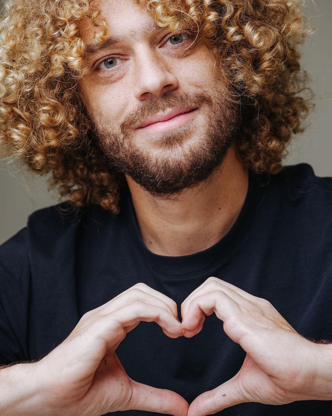 Ilya Varlamov on Twitter: "Друзья, а я напоминаю, что поддержать меня и мою команду можно по ...