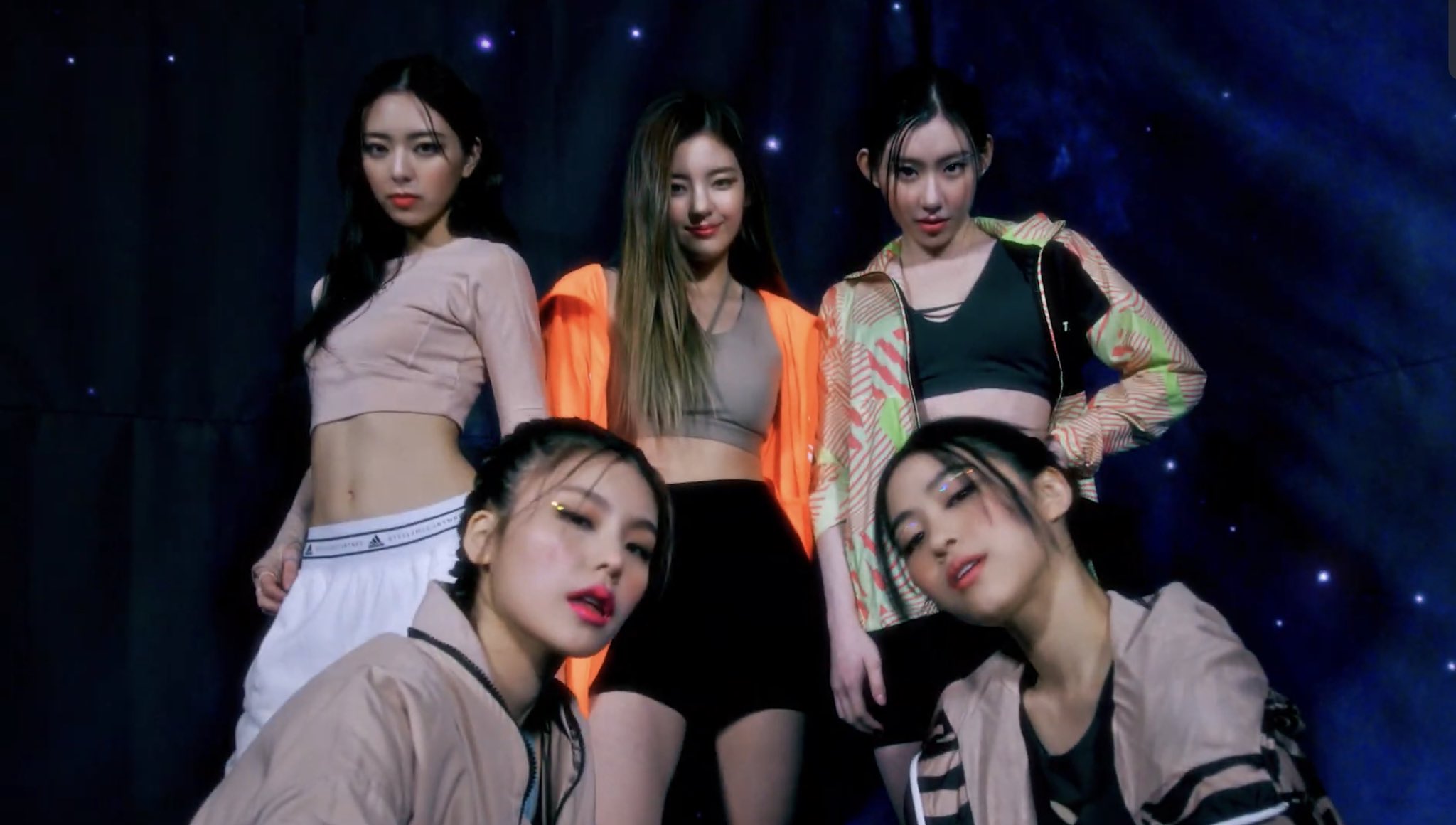ITZY Worldwide Team on Twitter: ITZY Worldwide Team on Twitter: