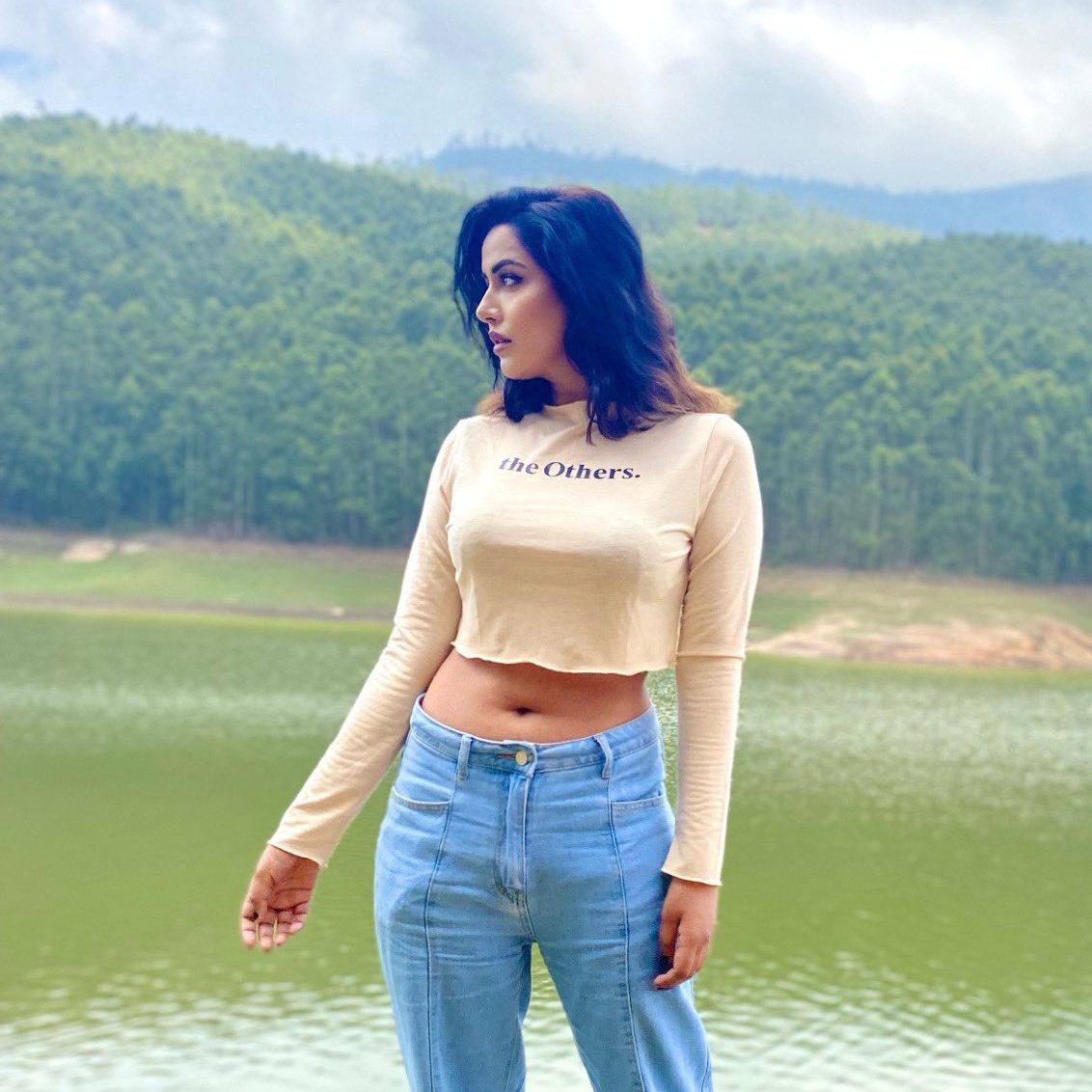 Raiza has very nice thoppul / navel. 🤤 ️ ActressesFC 🌼 @actressesfc