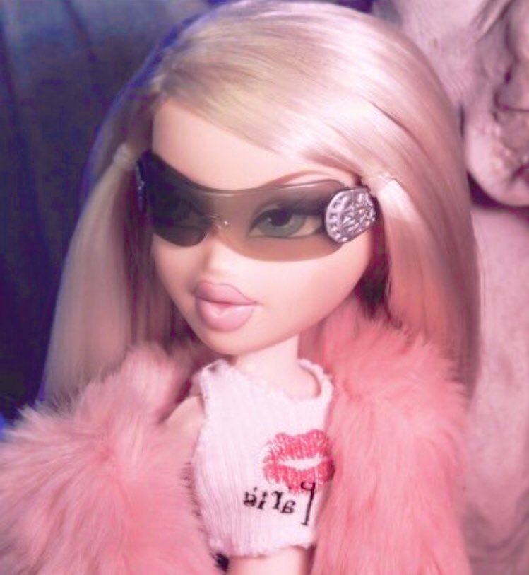 JIMINS OST #HOBIS Nara JIN LOCKDOWN on Twitter: "Seokjin as bratz dolls A thread #btsjin https ...