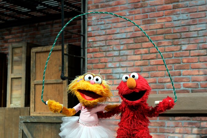 Sesame Street Zoe And Elmo