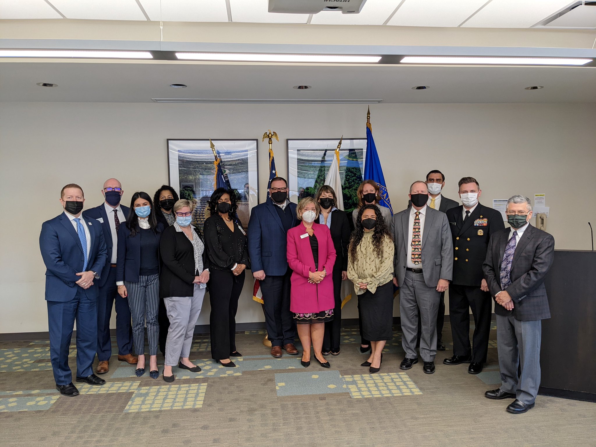 HRSA on Twitter: "#HRSA Regional Administrator, Nancy Rios, with @HUDGreatPlains recognized 5 ...