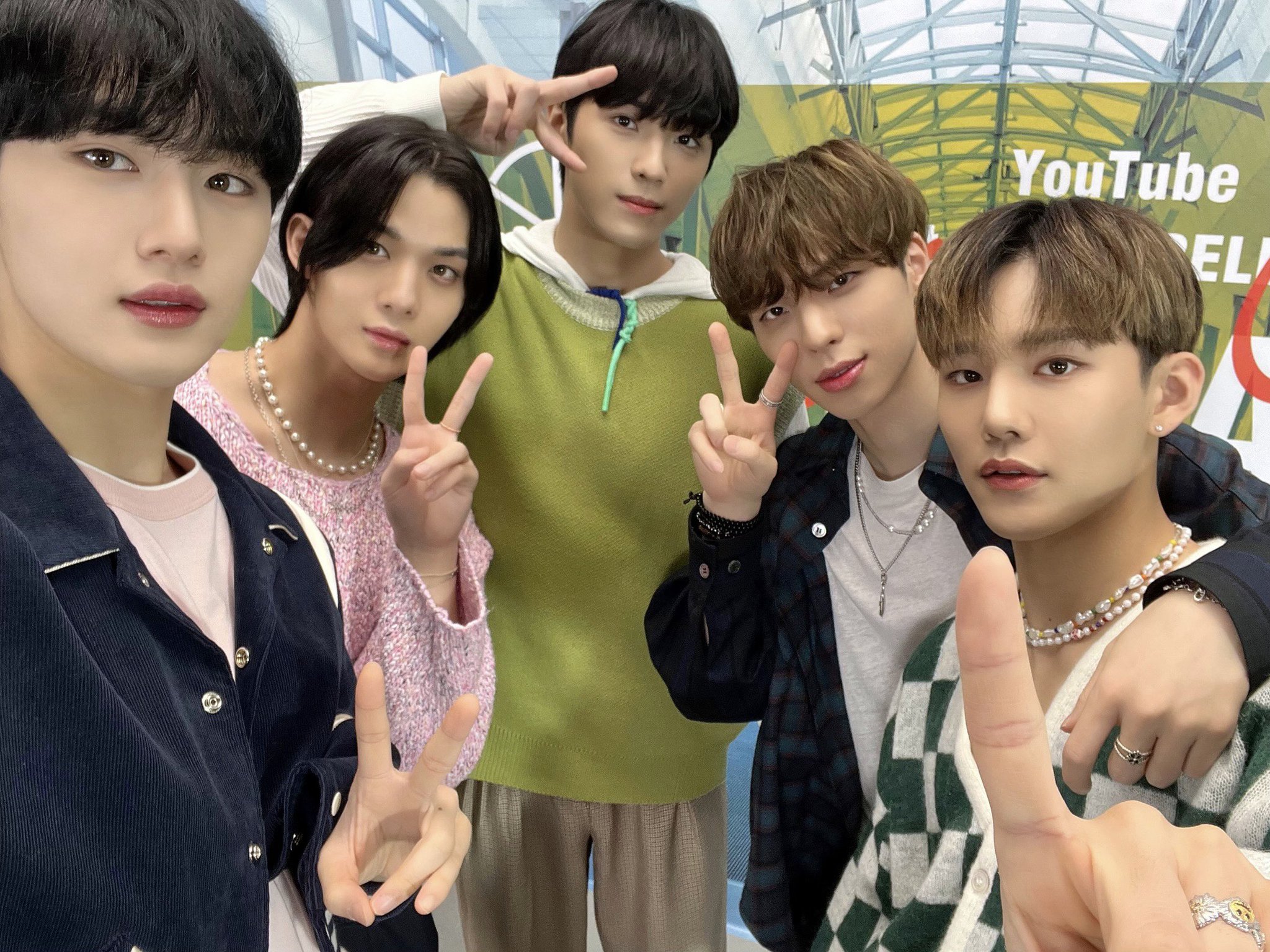 CIX_Official on Twitter: "FIX와 봄을 함께할 달콤한 CIX의 'Pinky Swear!' CIX의 일본 첫 정규 앨범도 많이 사랑해 주세요💕🌱 #CIX ...