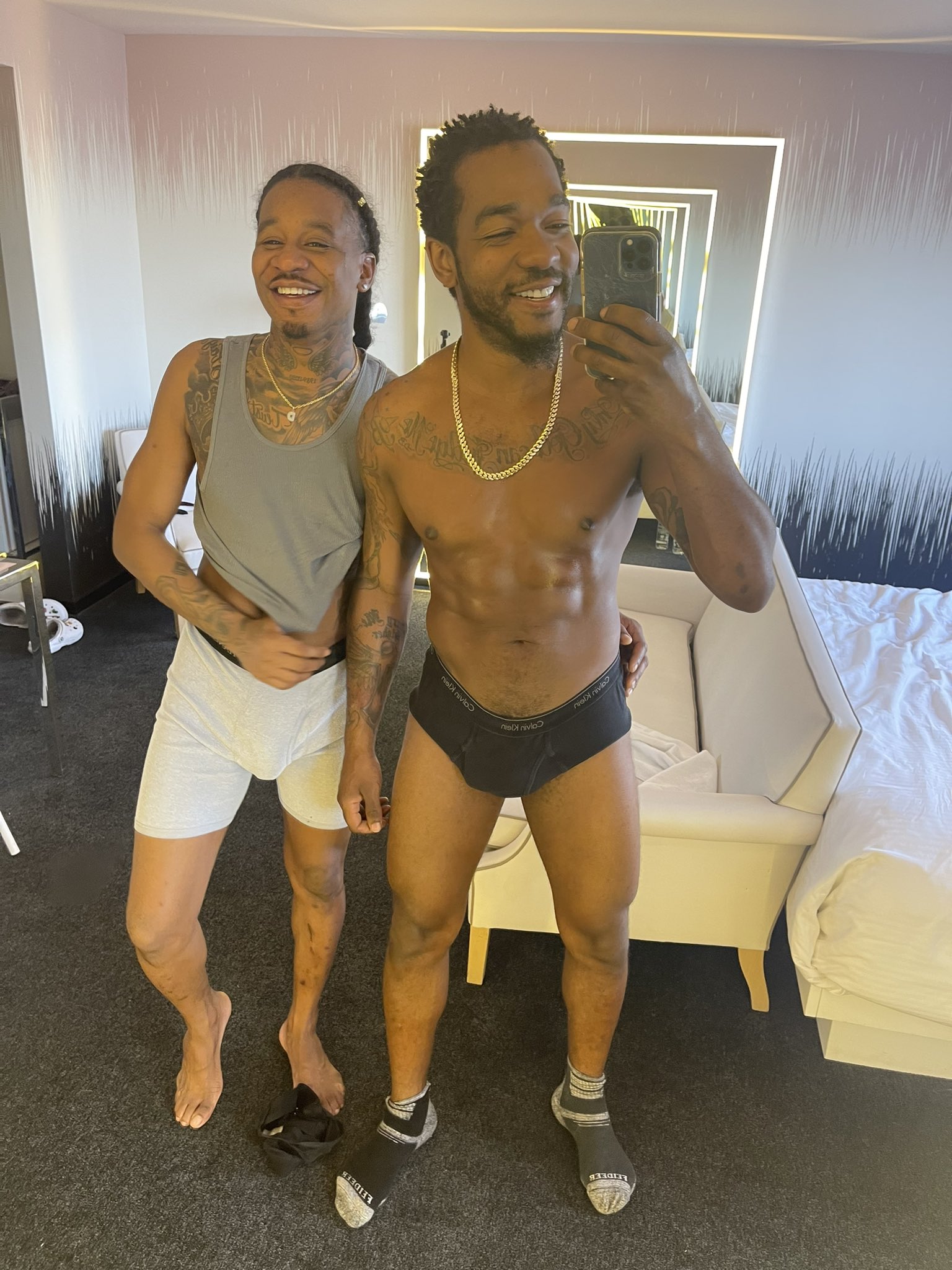 🤴🏾🥊 KNOCKOUT 🥊🤴🏾 on Twitter: "All smiles 😊 @Johnjohnsonporn https://t.co/32Tz9IA7oe" / Twitter