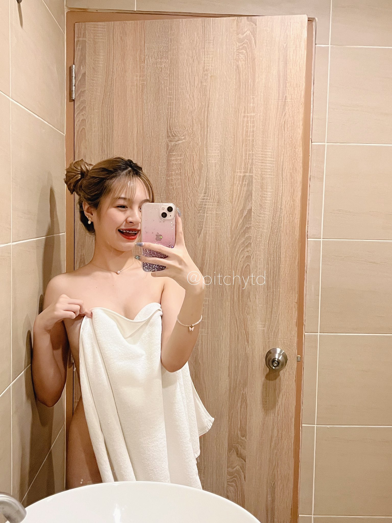 Pitchy 🍑 มีแอคเดียวเด้อจ้า 🐰 on Twitter: "อาบน้ำกันมั้ยคะ https://t.co/JXaLT8qIf9 https://t.co ...