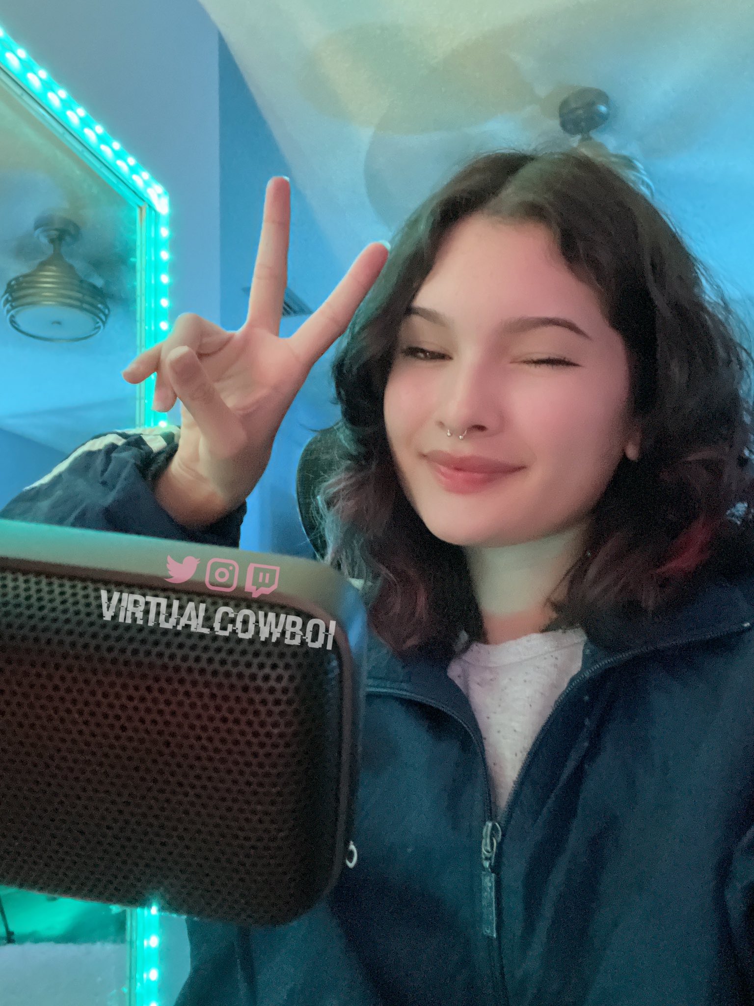 Cyber Cowboy on Twitter: "Live on twitch rn (: https://t.co/RiVdG9mpI0 https://t.co/k3xxsxr1XI ...