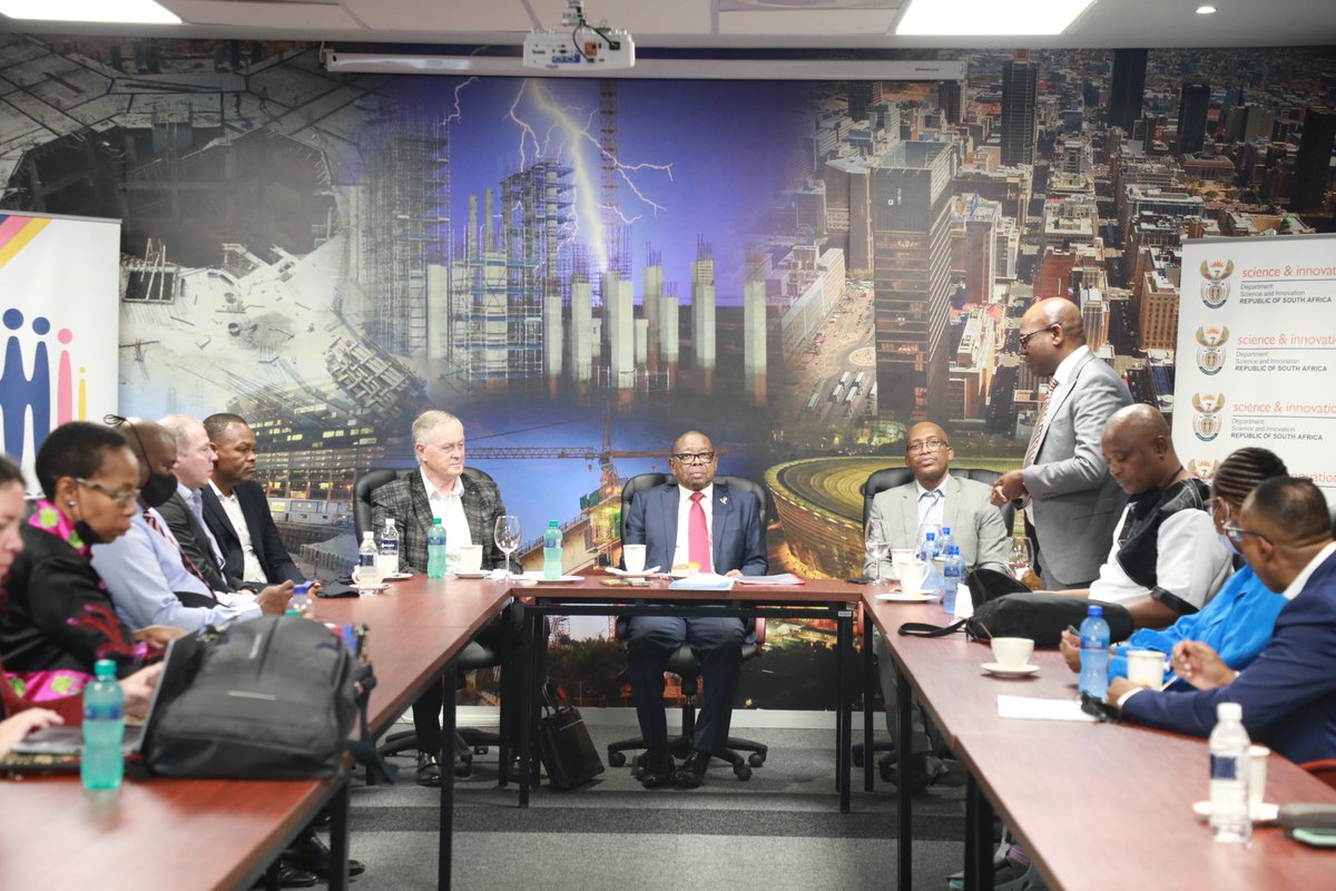 MINISTER'S VISITS TO THE IMBALI EDUCATION & INNOVATION PRECINCT (IEIP ...