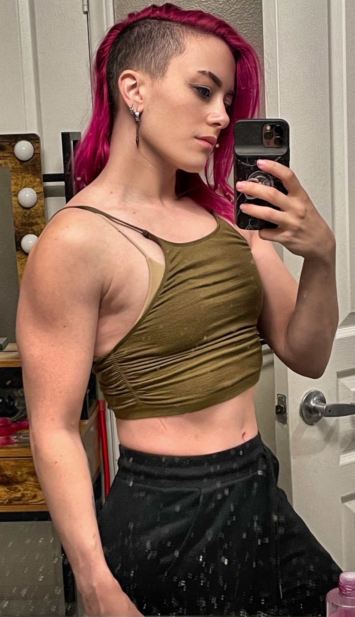 Female Muscle Fan💪 On Twitter Rt Clairemax Let Me Be The One To