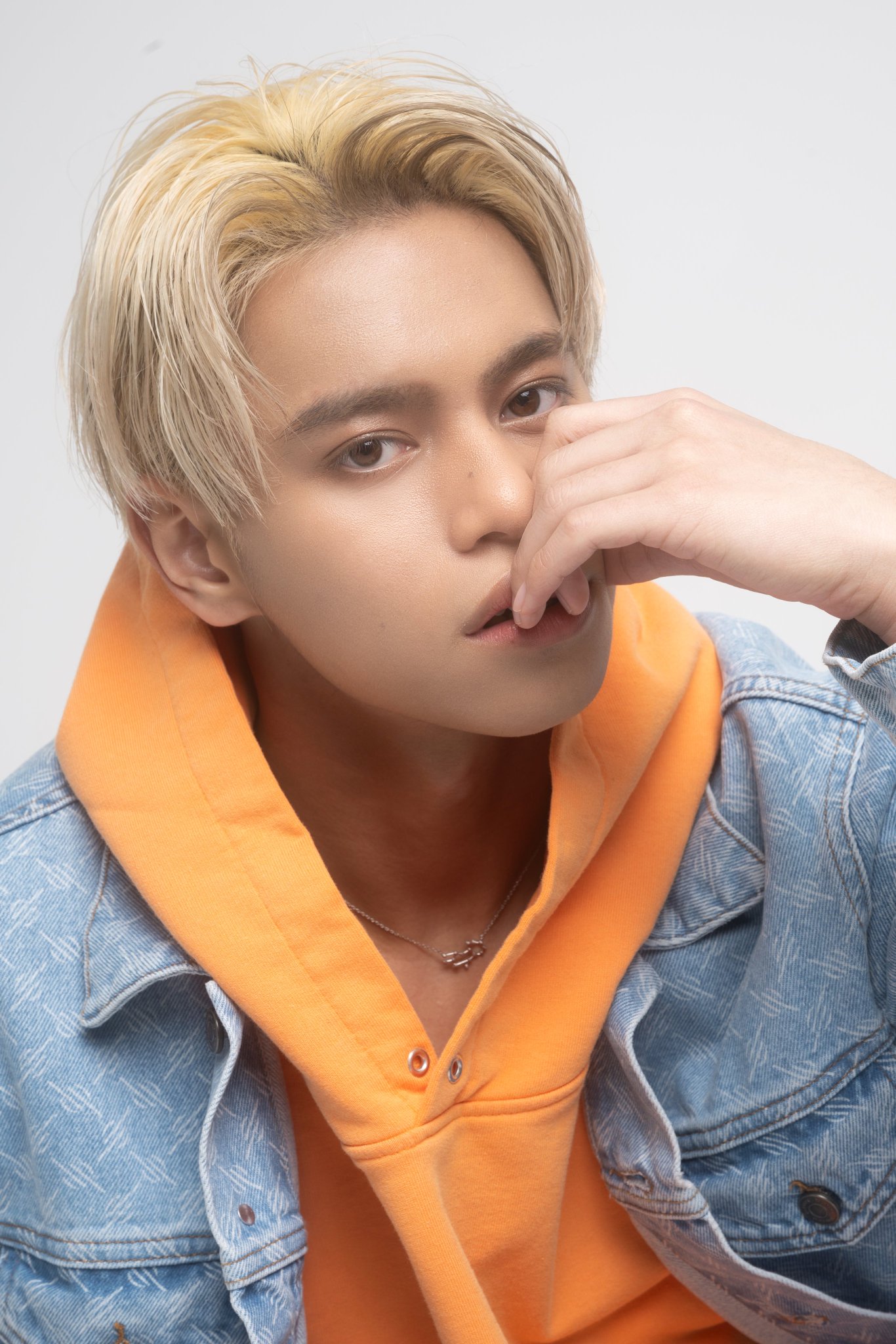 BMSG Official on Twitter: "REIKO New Artist Photo 🔗https://t.co/veuqs8OnYU #REIKO #BMSG https ...