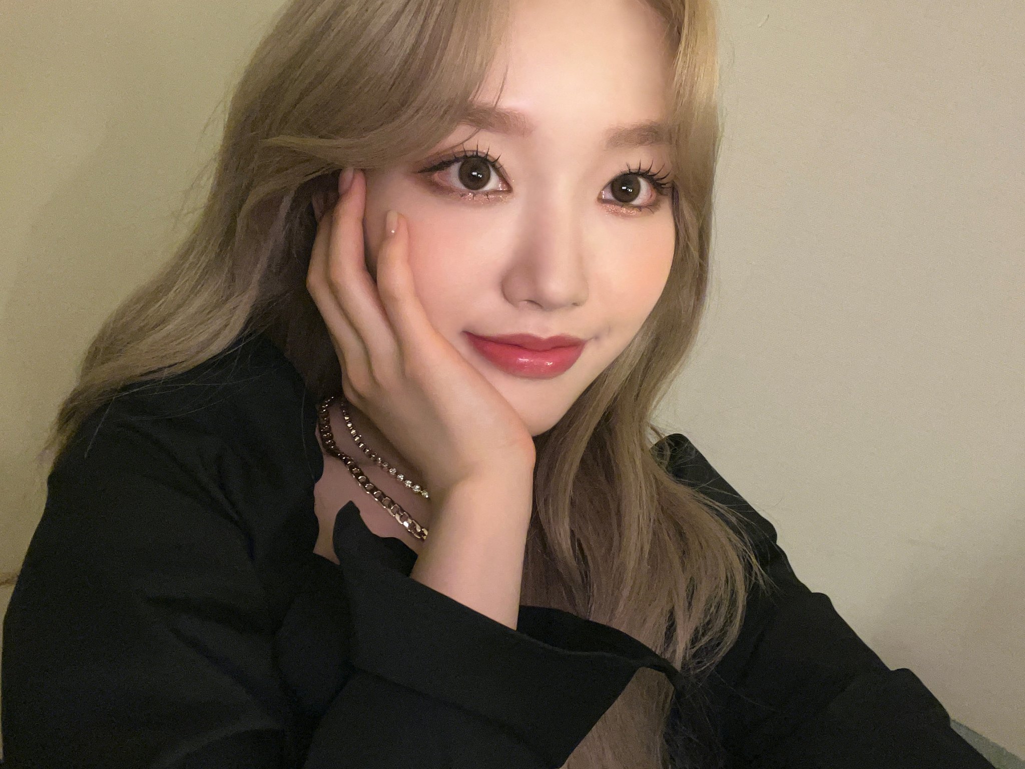 이달의 소녀(LOOΠΔ) on Twitter: "[#고원 / #GoWon] 이달의소녀 퀸덤2 화͙이͙팅͙ ୧( “̮ )୨ #이달의소녀 #LOONA https://t.co ...