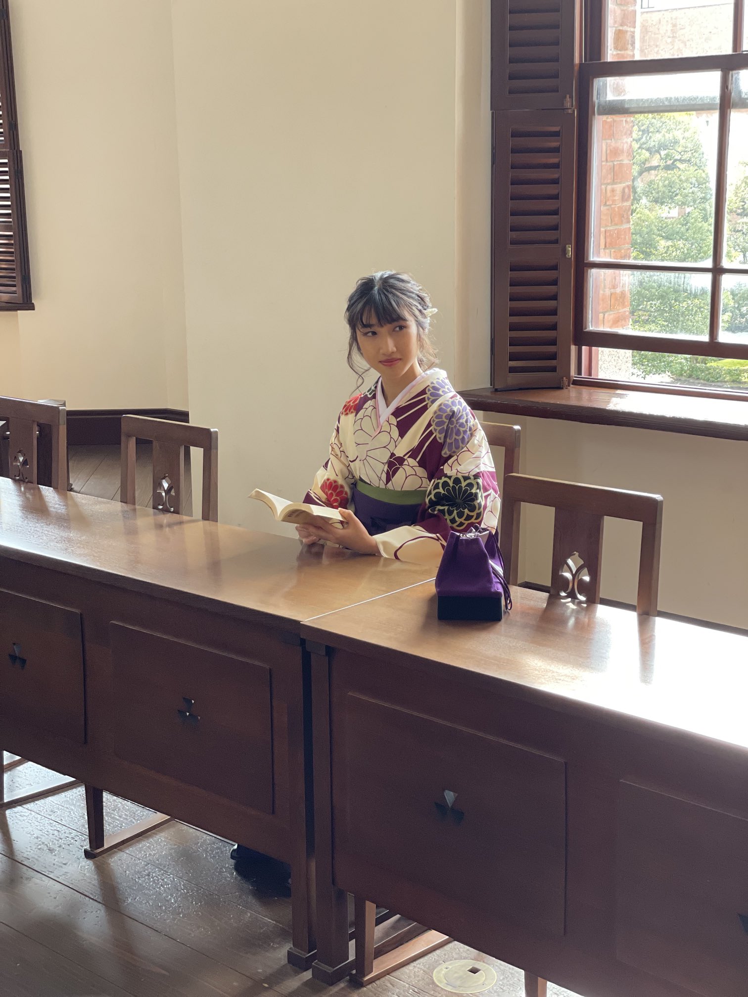 ATHTRACK Athlete Club on Twitter: "本日ひっそりとひとり卒業式… 大学や教授の寛大な計らいに感謝申し上げます。 ※ 最後に机に向かっての読書姿を一枚 ...