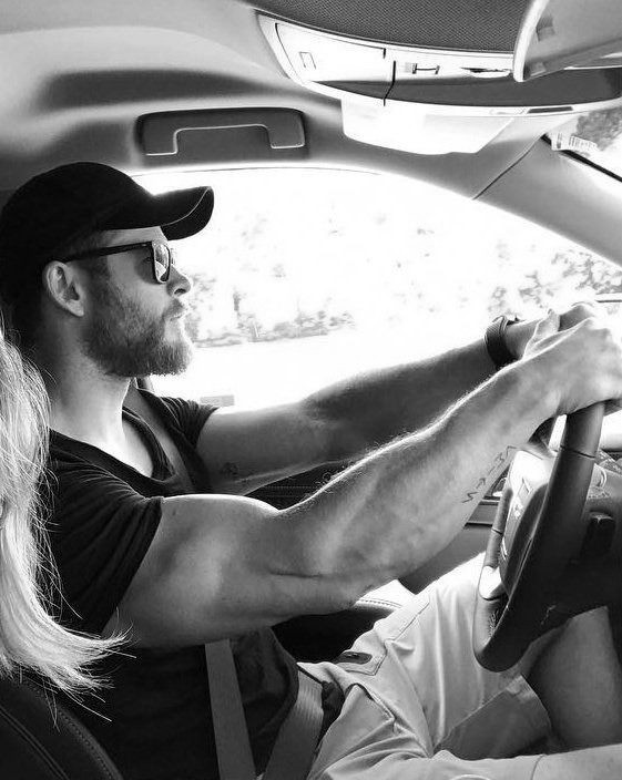 Chris Hemsworth Car