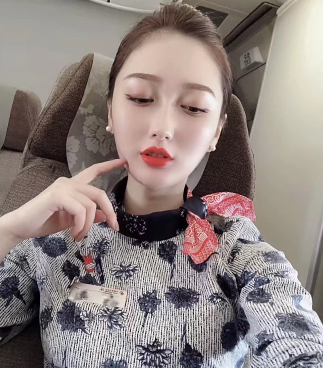 崇拜浓妆骚脸女淫魔 Rongjianzhang Twitter Profile Sotwe