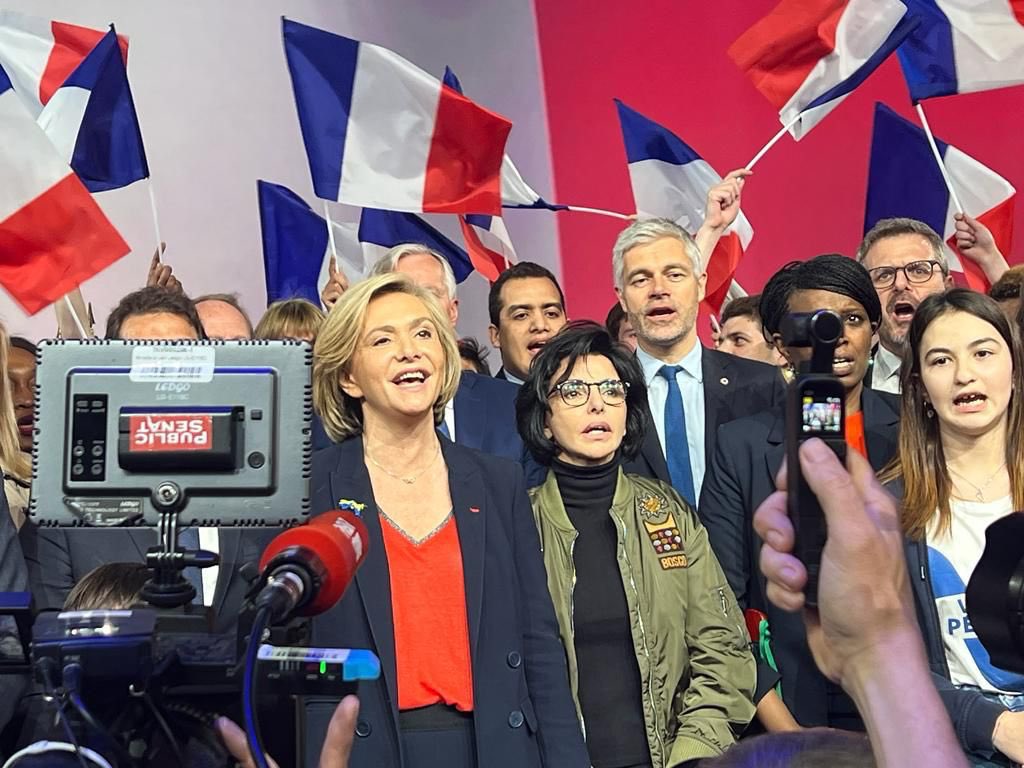 Rachida Dati ن on Twitter: "Avec les militants @lesRepublicains pour défendre nos valeurs et nos ...