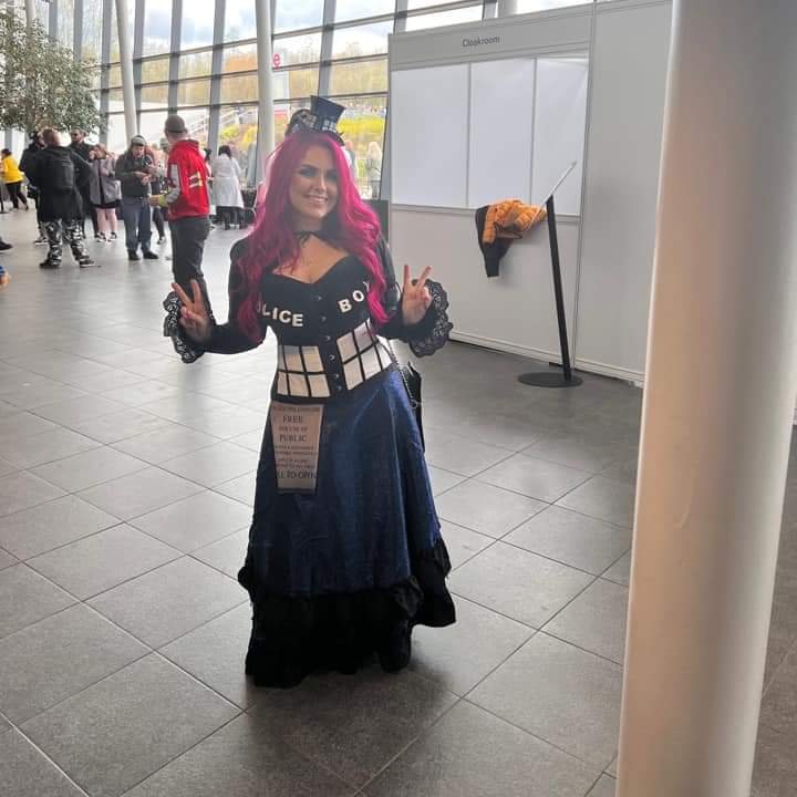 TW Pornstars - 1 pic. Mandy🦊. Twitter. Comic con weekend day 1 the ...
