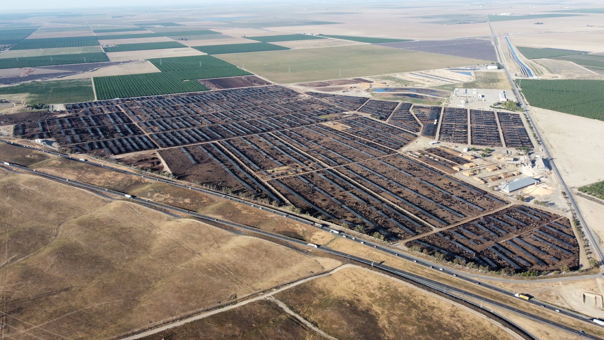 Harris Ranch Feedlot California I 5 Icon Harris Ranch Changes To Meet