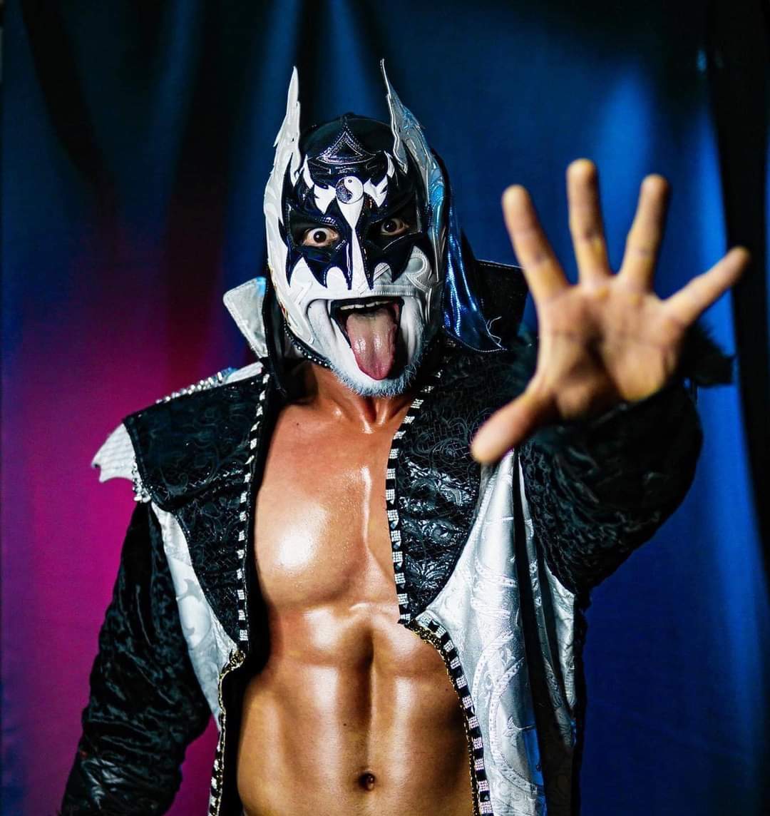 KISS on Twitter: "Check out masked professional wrestler @dragonlee95's #KISS tribute mask. So ...