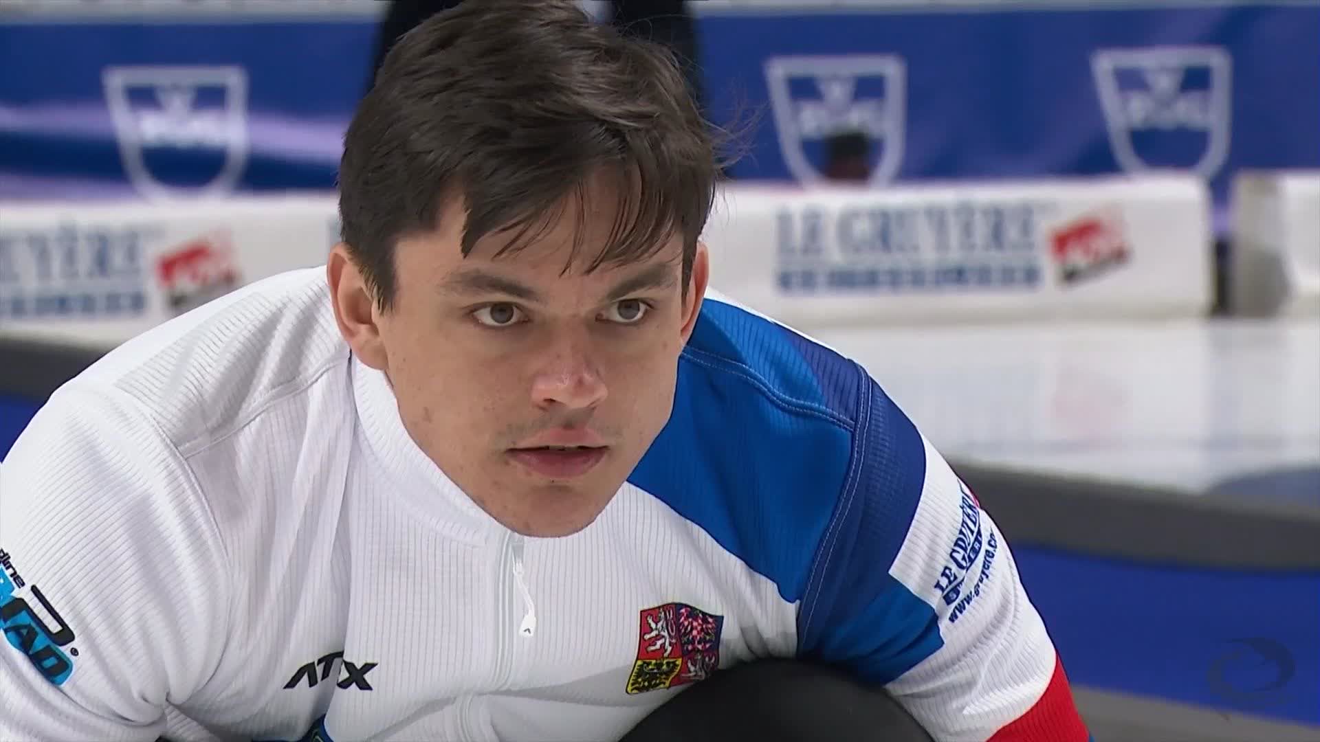 World Curling on Twitter: "Lukas Klima 🇨🇿 makes a nose takeout to score two in the sixth end ...