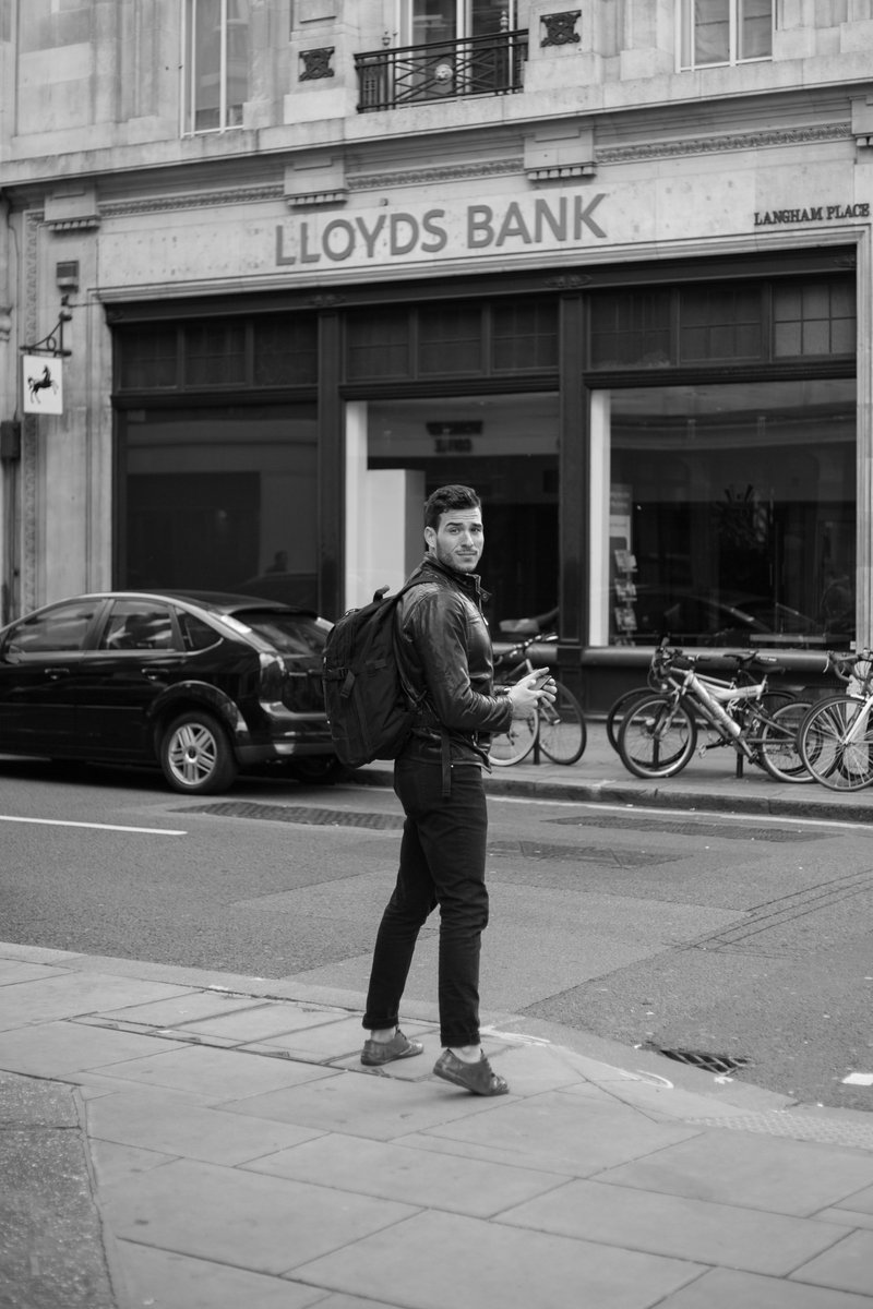 Alberto Alvarez's Threads – Thread Reader App